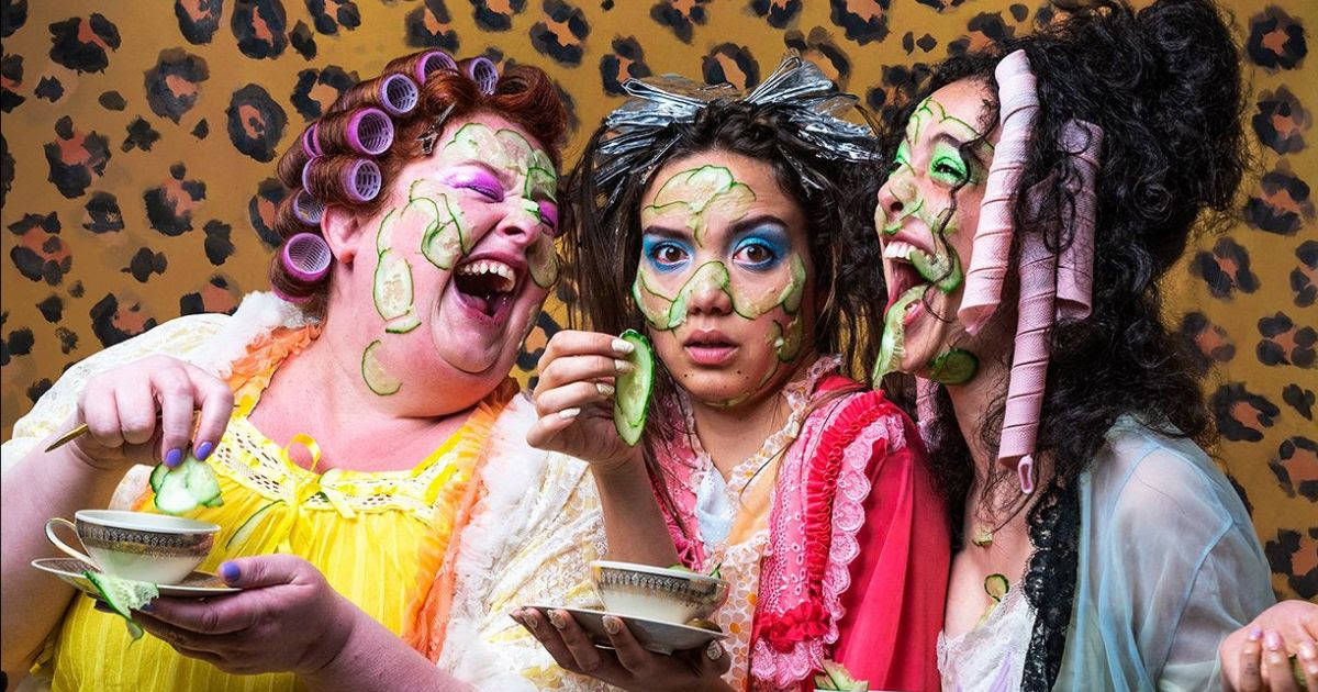 Een horror-soap over roddelcultuur in een kapsalon - Uitagenda Rotterdam