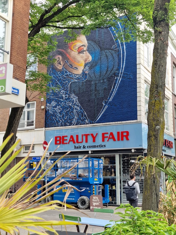 Onthulling van nieuwe muurschildering Tymon de Laat tijdens RCNY ...